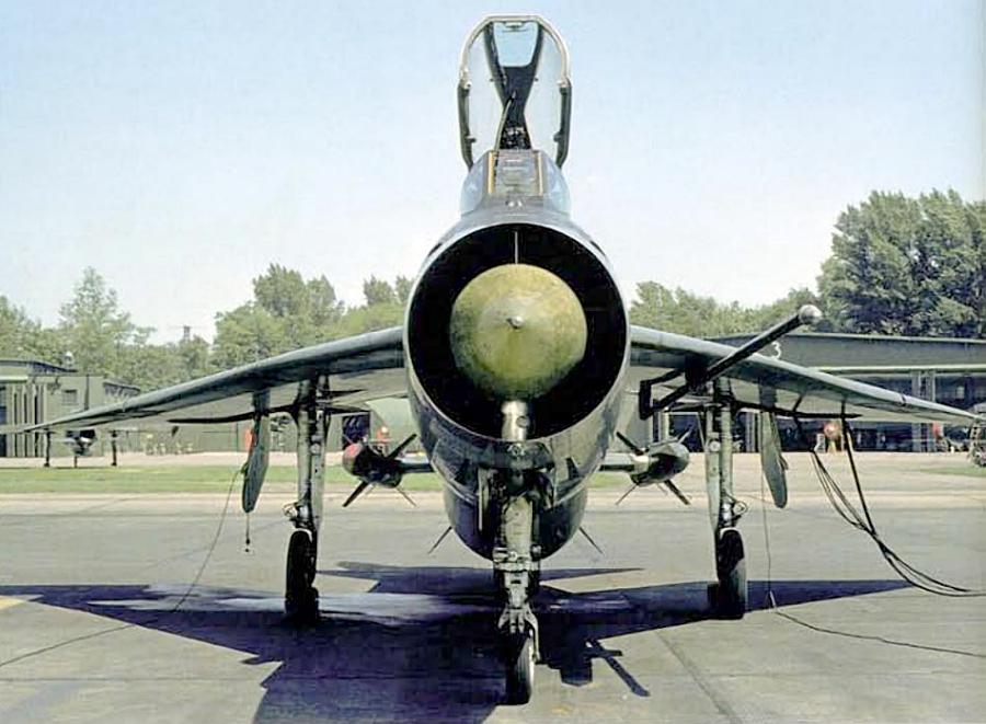 eelightning-23 – jmodels.net