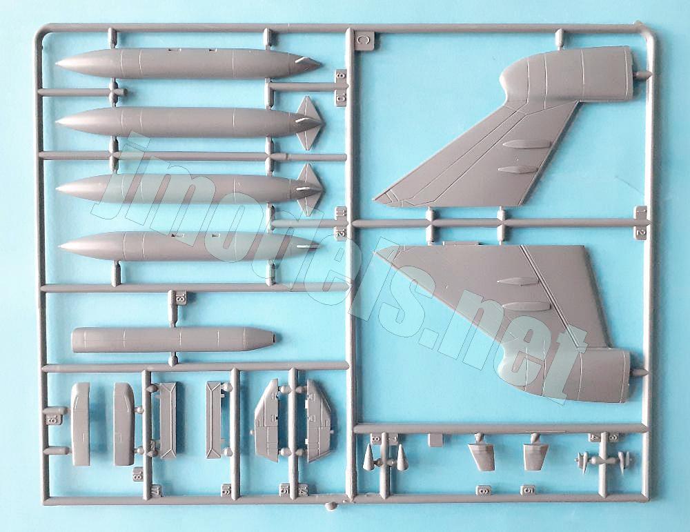 rev-ef111raven-3 – jmodels.net