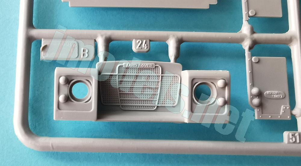 rev-landrover109lwb-2 – jmodels.net